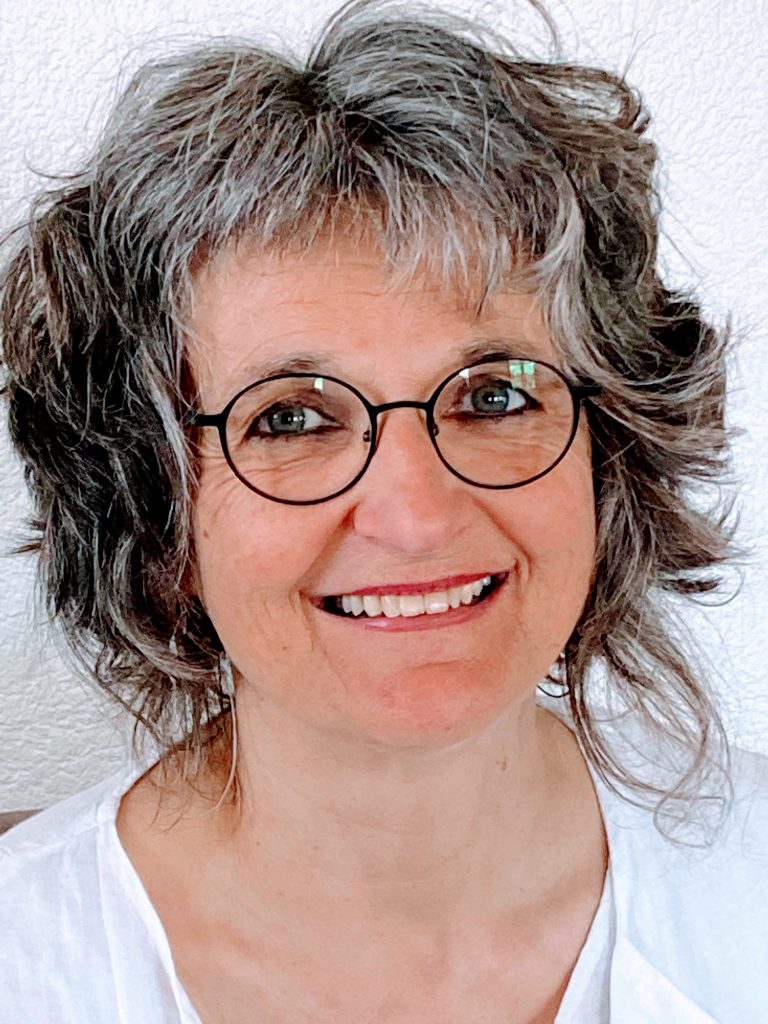 QUI SUIS-JE – Stéphanie Perrot